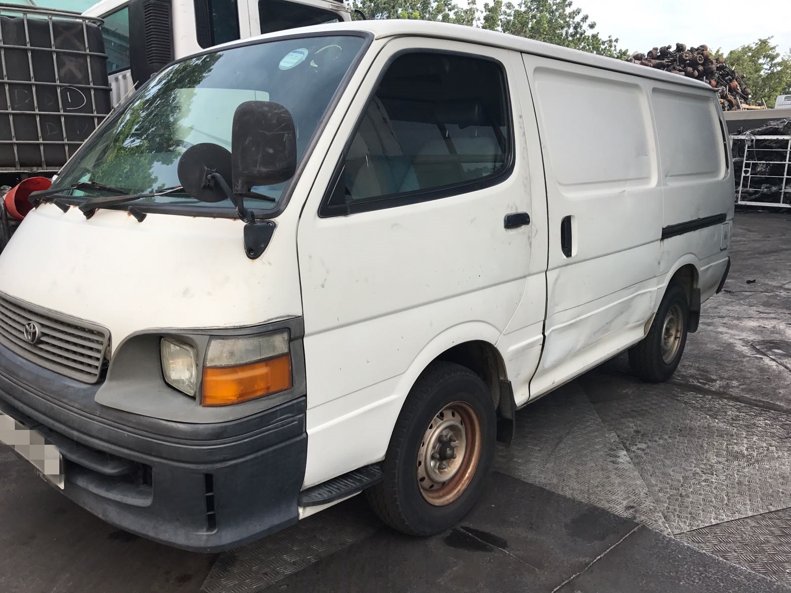 TOYOTA HIACE (SOLD) - Kiat Lee Group